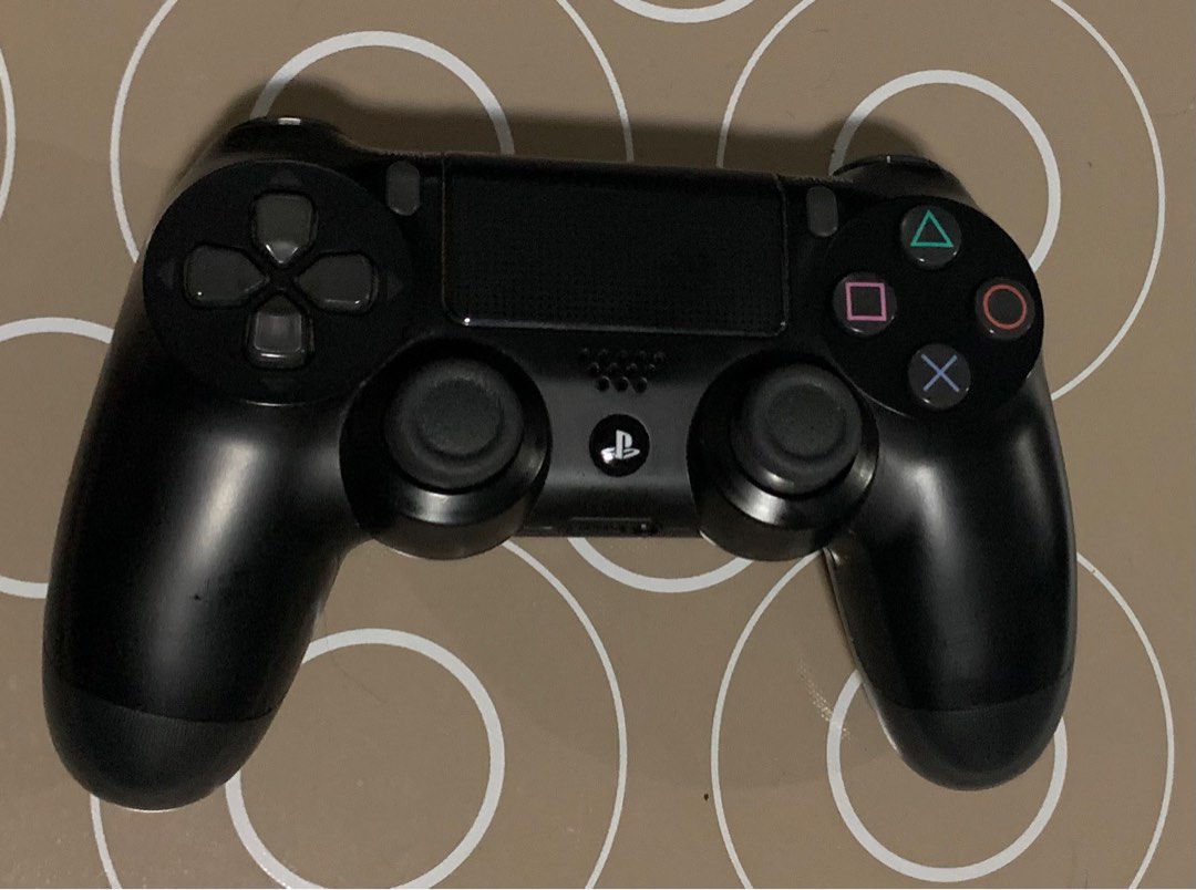 PS4 controller on Carousell