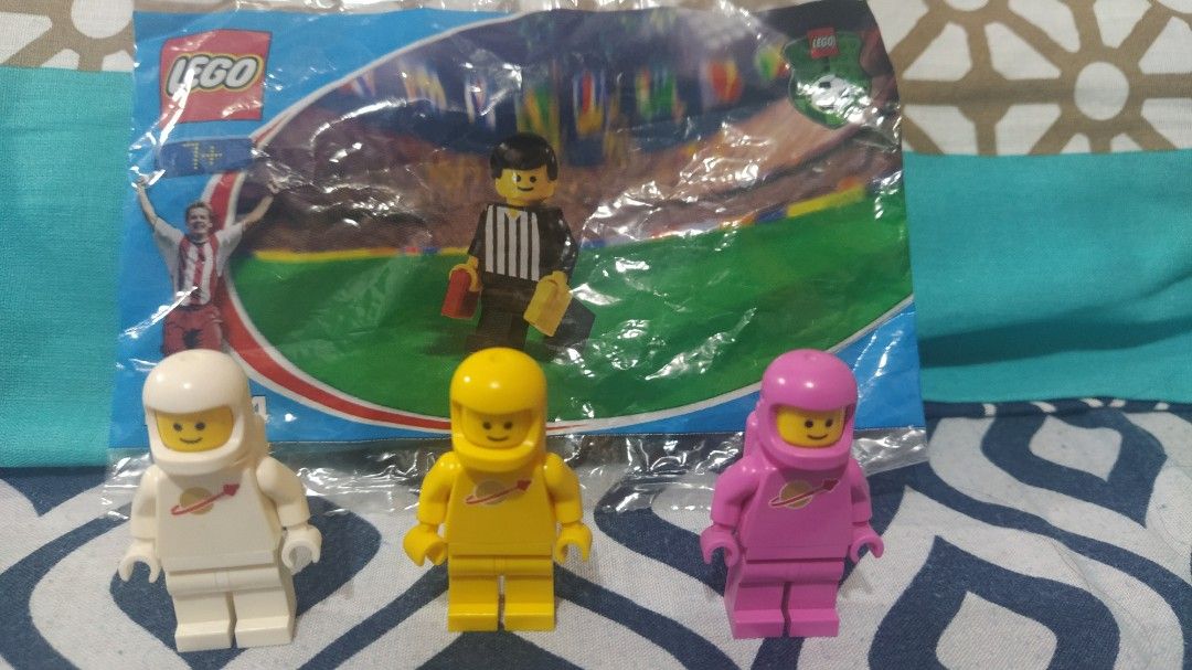 RARE LEGO Football Referee 4454 and Lego spaceman, Hobbies & Toys, Toys ...