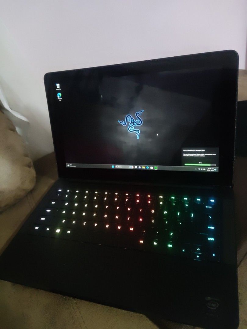 Razer Blade Stealth 2016 QHD 2k display Touchscreen capable i7-6th gen ...
