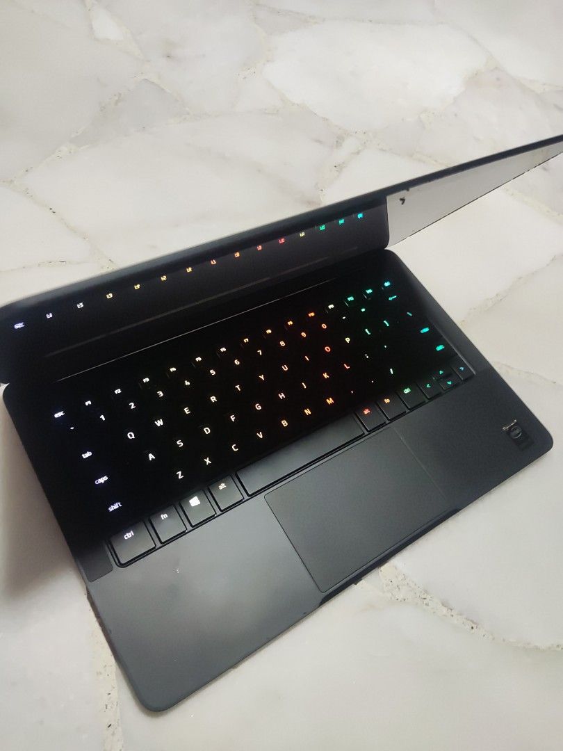 Razer Blade Stealth 2016 QHD 2k display Touchscreen capable i7-6th gen ...