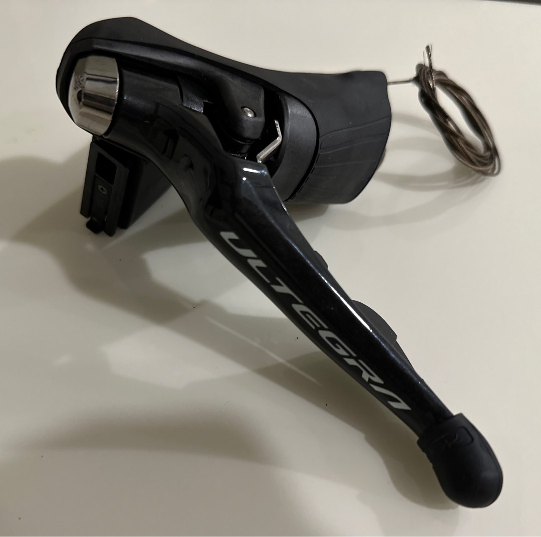 Shimano ultegra R8000 right shifter, Sports Equipment, Bicycles & Parts ...