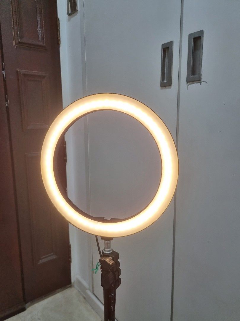 Standing Ring Light tri-colour, Photography, Photography Accessories ...