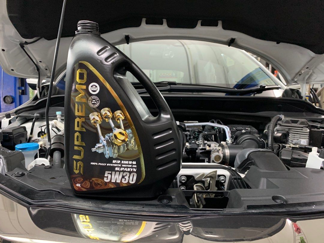 Supremo engine oil API SP 4L, Car Accessories, Accessories on Carousell