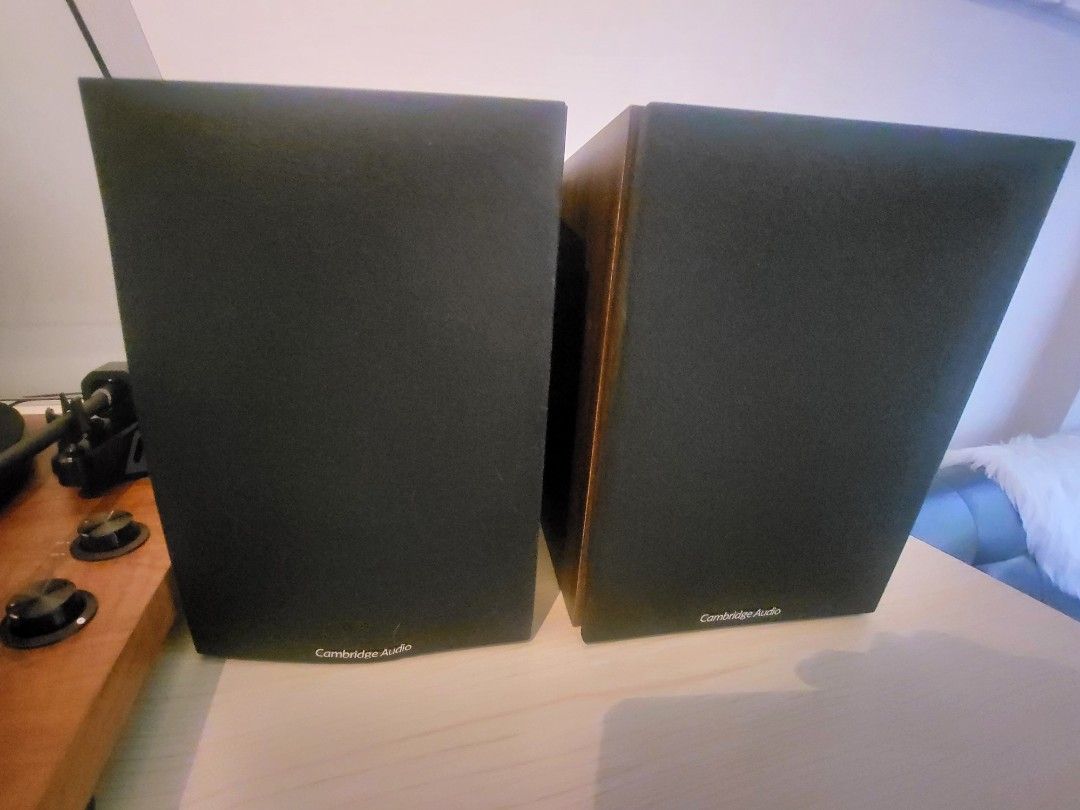 TEAC Turntable Vinyls Player & Cambridge Audio Bookshelf Speakers ...