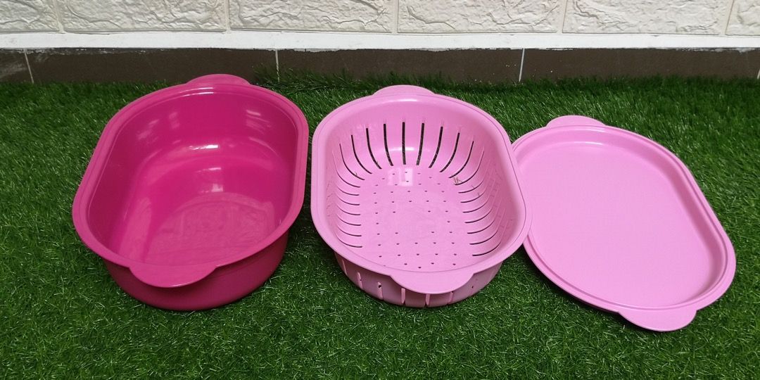 Tupperware Oval Server with Drainer, Furniture & Home Living ...