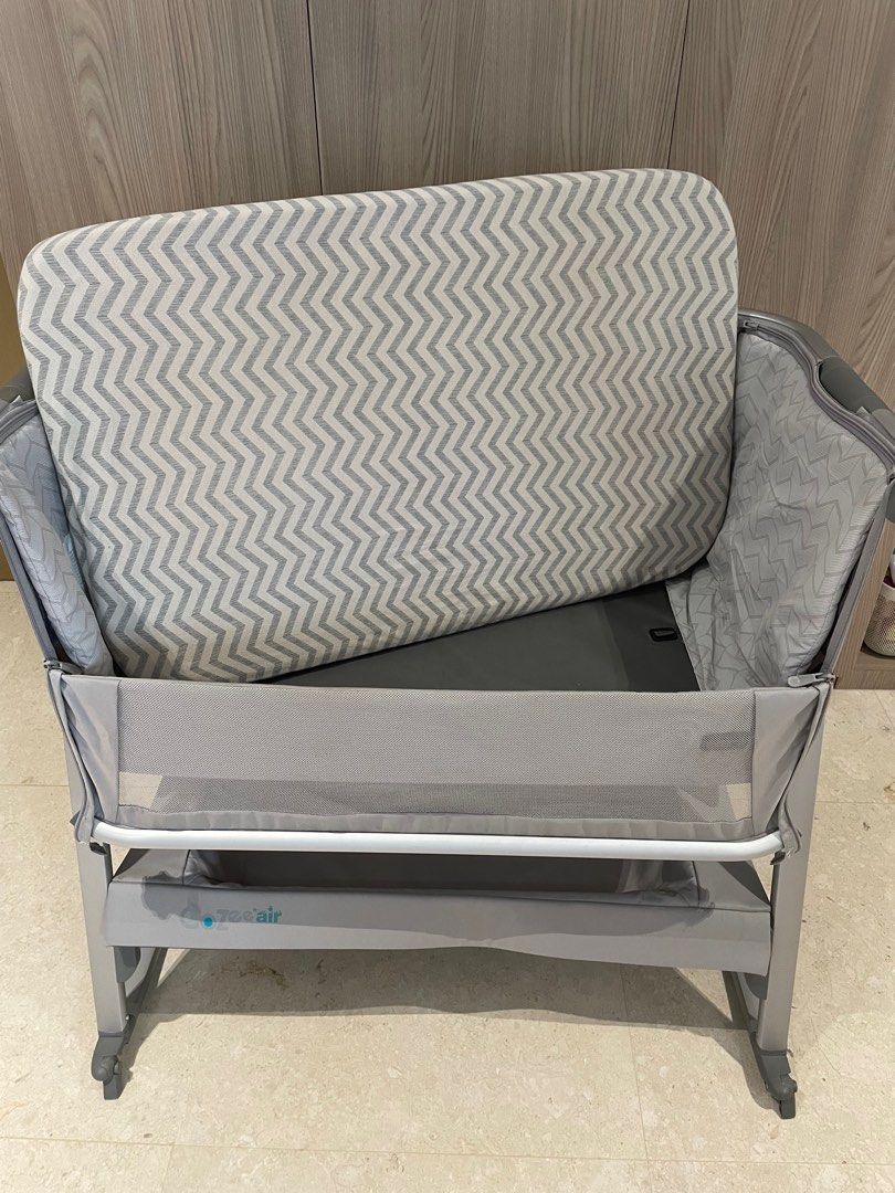 Tutti Bambini CoZee Air Bedside Co-Sleeper Crib With Rocking Feet ...