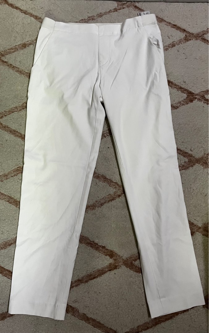 Uniqlo white pants on Carousell