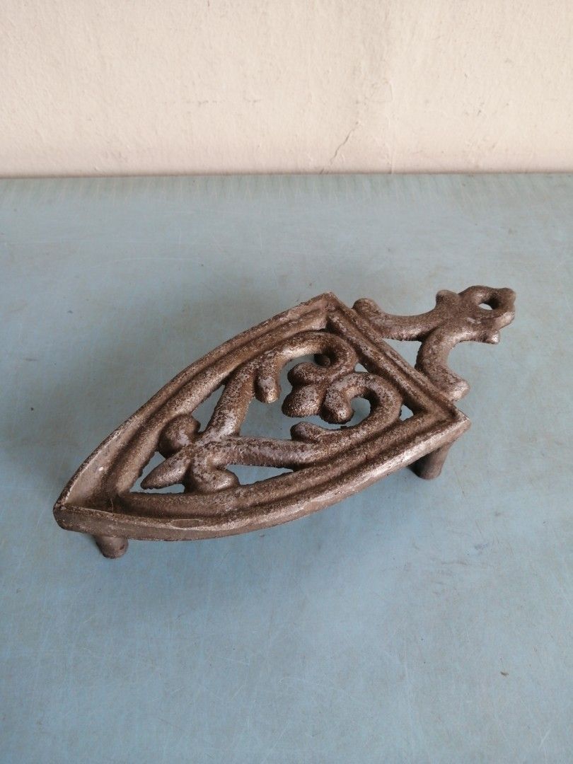Vintage Stand for Iron, Hobbies & Toys, Memorabilia & Collectibles ...