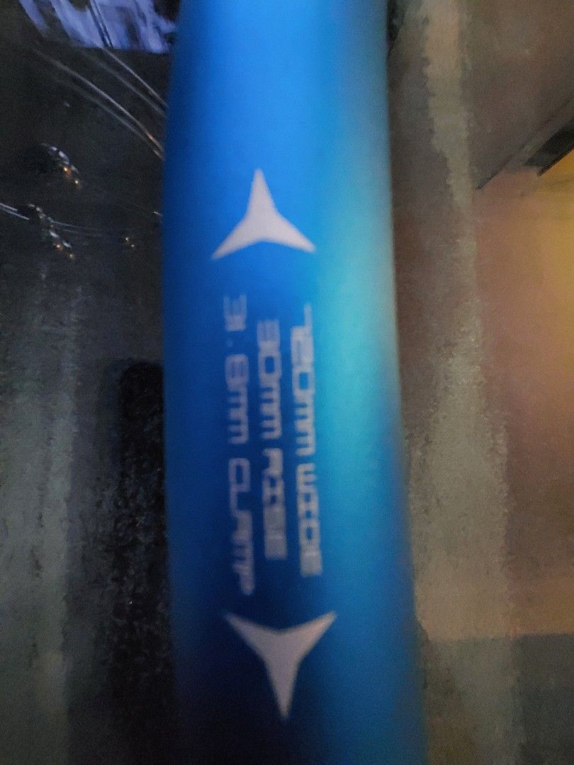 Wake riser bar and Tanke bottle holder, Sports Equipment, Bicycles ...