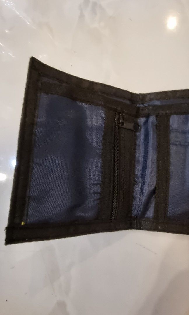 Wallet - coin, card and note compartment, Hobbies & Toys, Stationery ...