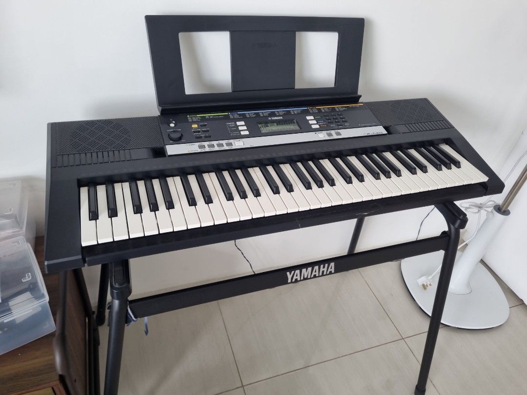 Yamaha Keyboard Organ (comes with stand), Hobbies & Toys, Music & Media, Musical Instruments on ...