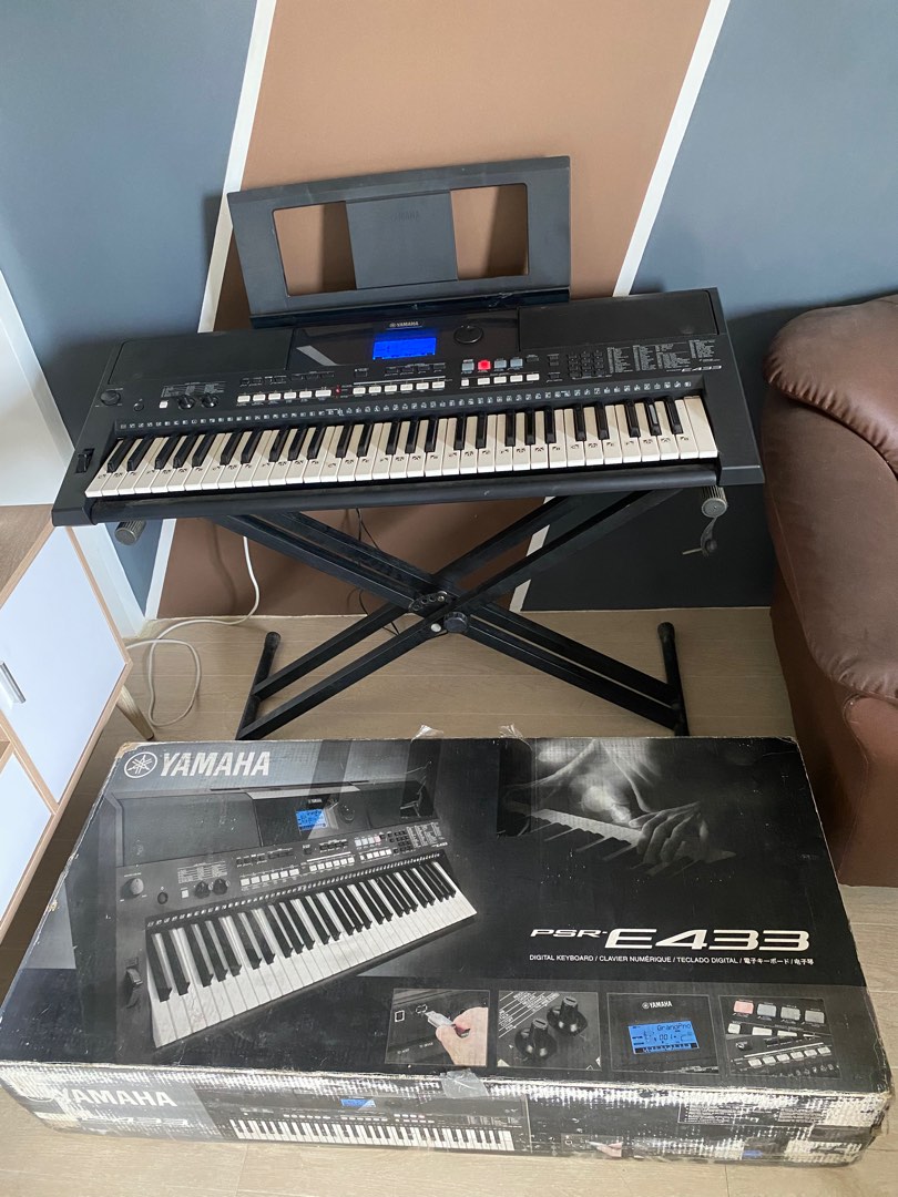 Yamaha Keyboard PSR E433, Hobbies & Toys, Music & Media, Musical ...
