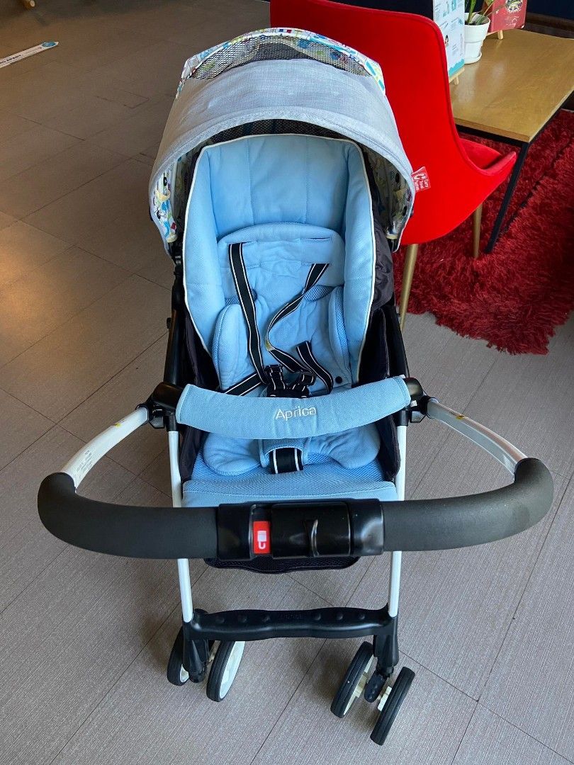 APRICA LUXUNA LIGHT STROLLER, Babies & Kids, Going Out, Strollers on ...