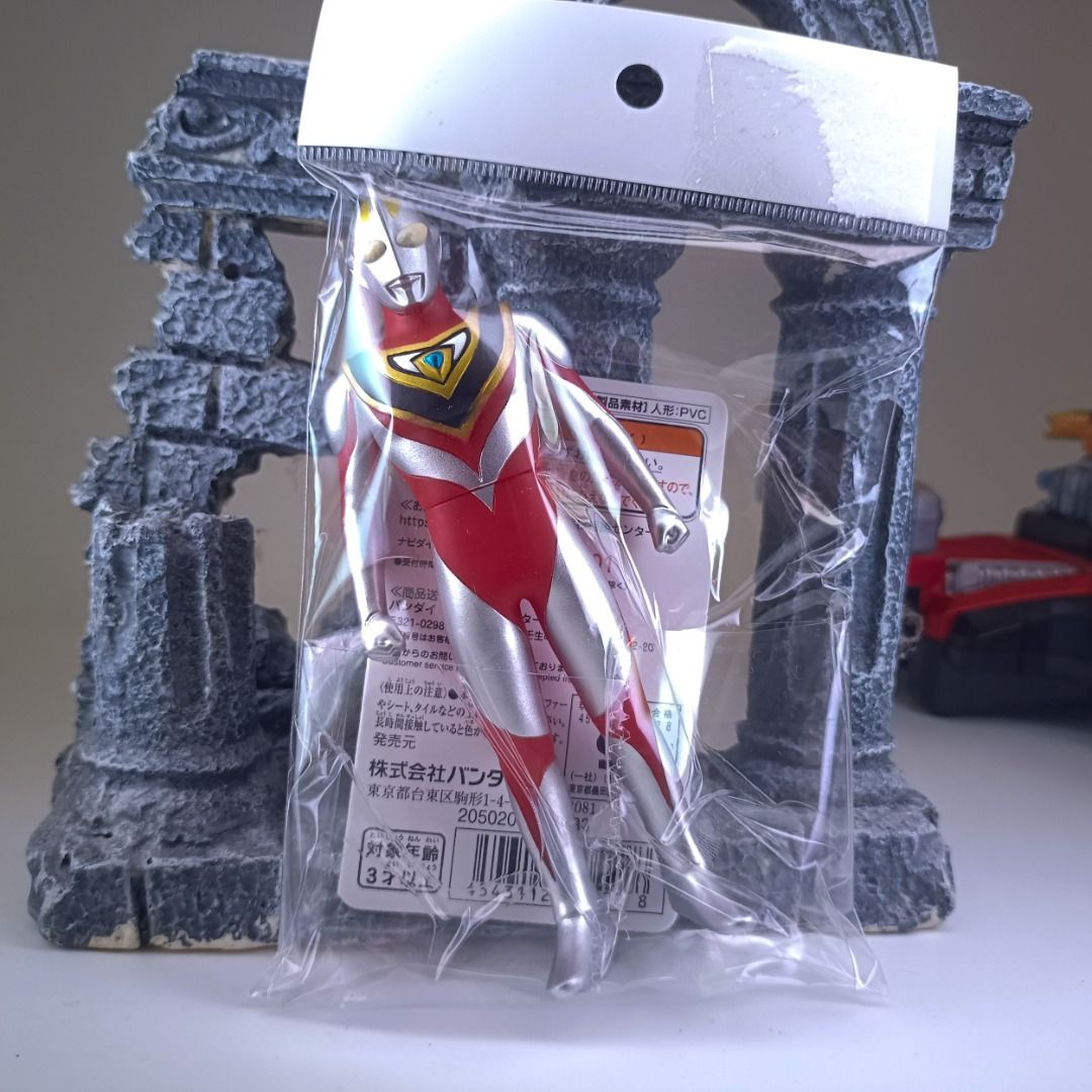 BANDAI Ultraman Gaia Ultra Hero Series Sofubi Soft Vinyl Action Figure ...