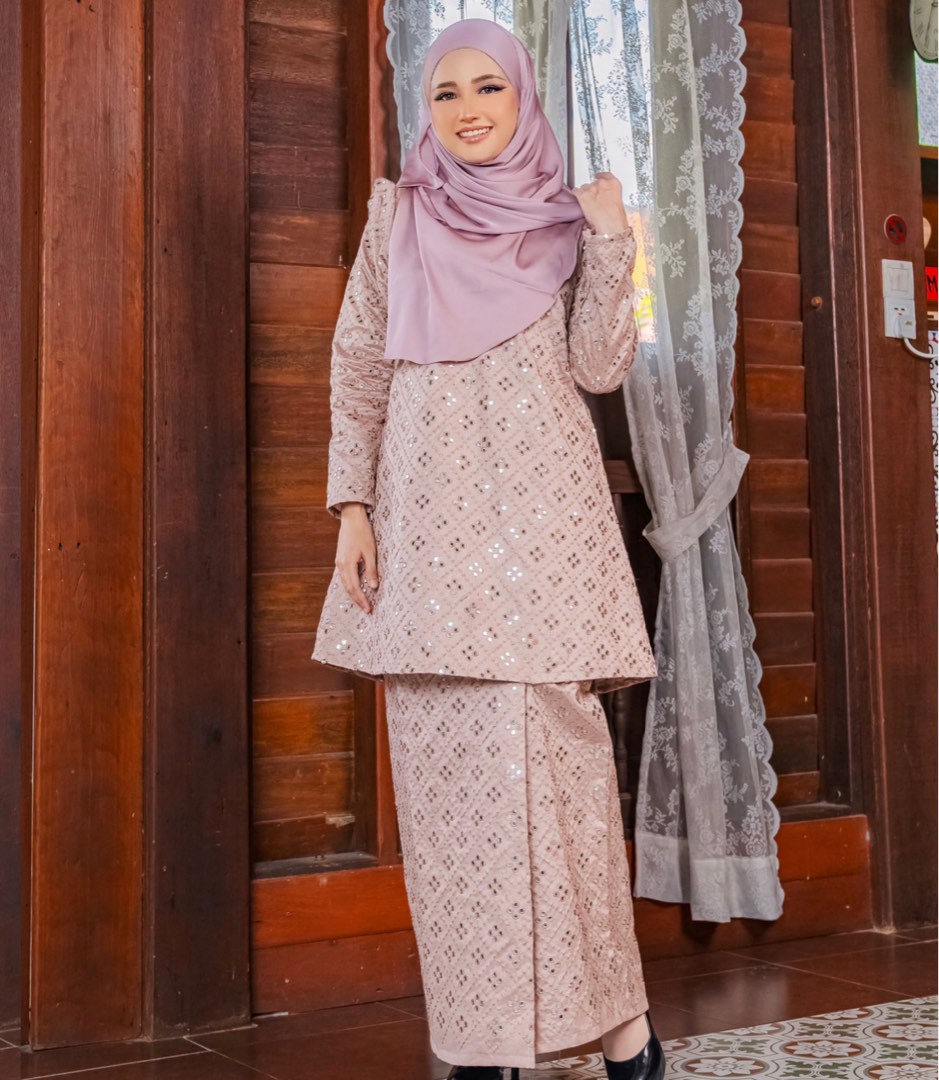 CLASSY BELLA AMMARA BAJU KURUNG MAWAR IN NUDE PINK SIZE M BRAND NEW WITH TAG tags Hari Raya baju ...