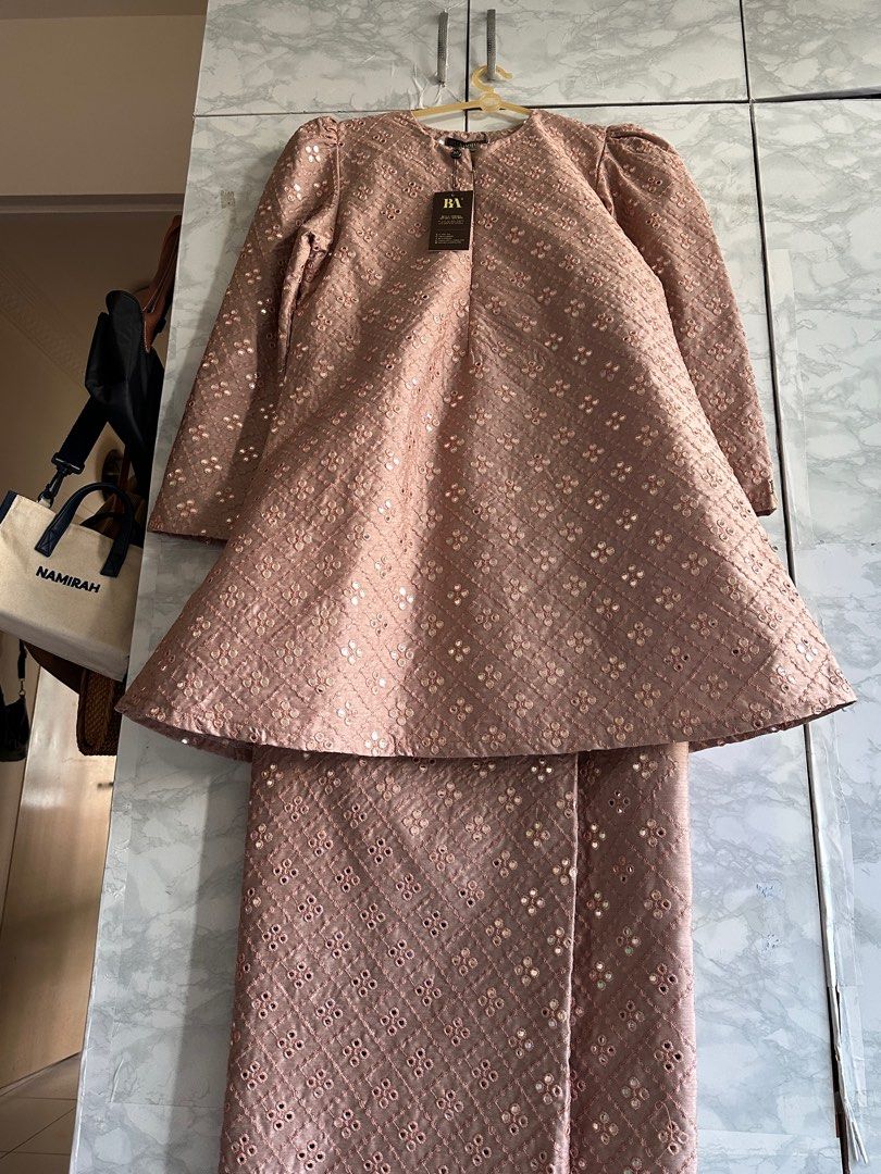 CLASSY BELLA AMMARA BAJU KURUNG MAWAR IN NUDE PINK SIZE M BRAND NEW WITH TAG tags Hari Raya baju ...
