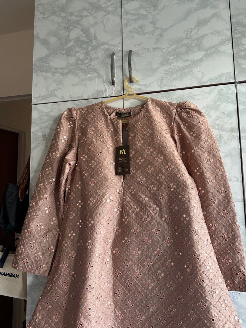 CLASSY BELLA AMMARA BAJU KURUNG MAWAR IN NUDE PINK SIZE M BRAND NEW WITH TAG tags Hari Raya baju ...