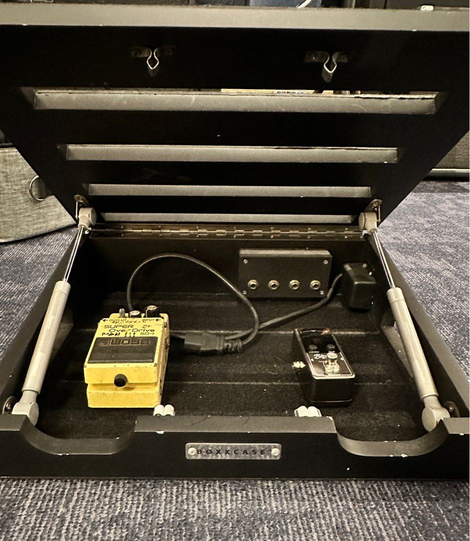BRIGS 40 MK ii by Boxxcase Pedalboard and Case, Hobbies & Toys, Music & Media, Musical ...