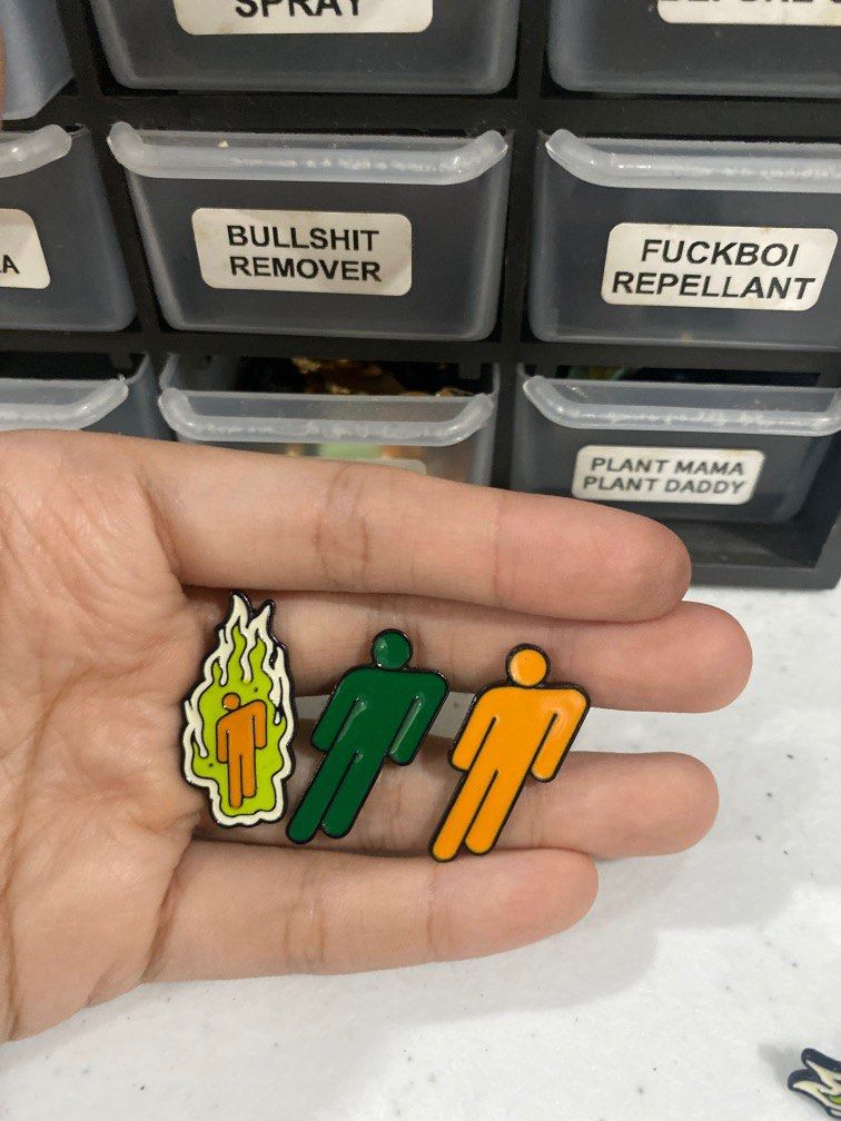 BUNDLE 3X BILLIE EILISH ENAMEL PINS, Hobbies & Toys, Memorabilia ...