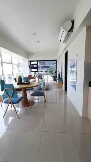 Callisto Towers, 1 Bedroom Condo with Parking at Circuit Makati by ...