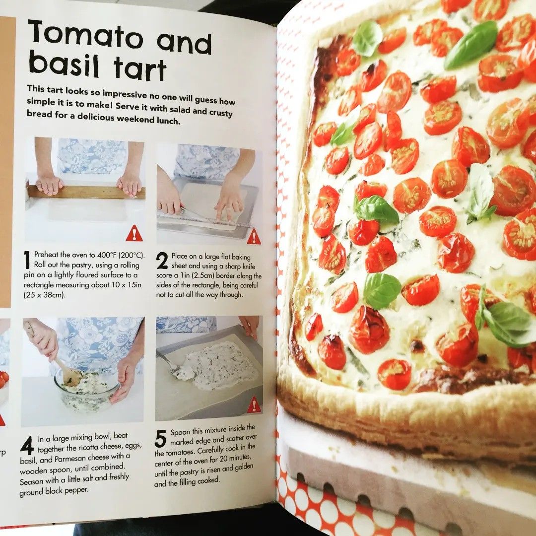 Complete Children's Cookbook: Delicious step-by-step recipes for young ...