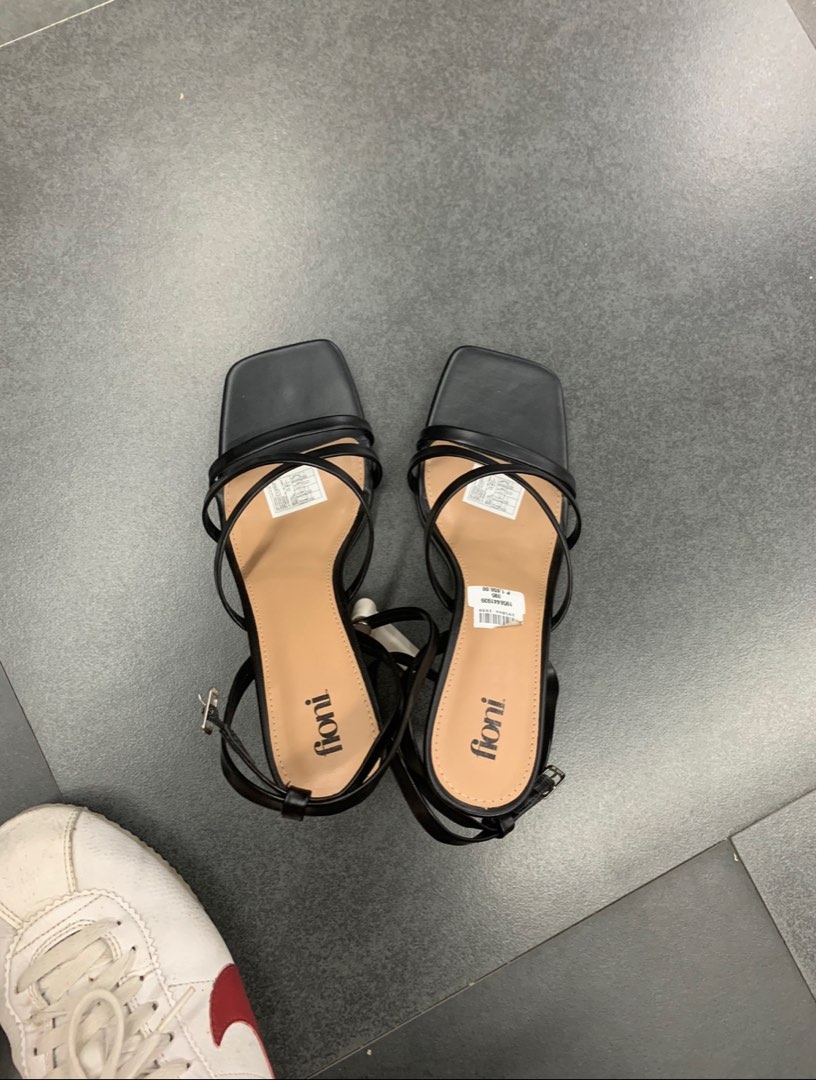 Fiona Heels, Women's Fashion, Footwear, Heels on Carousell