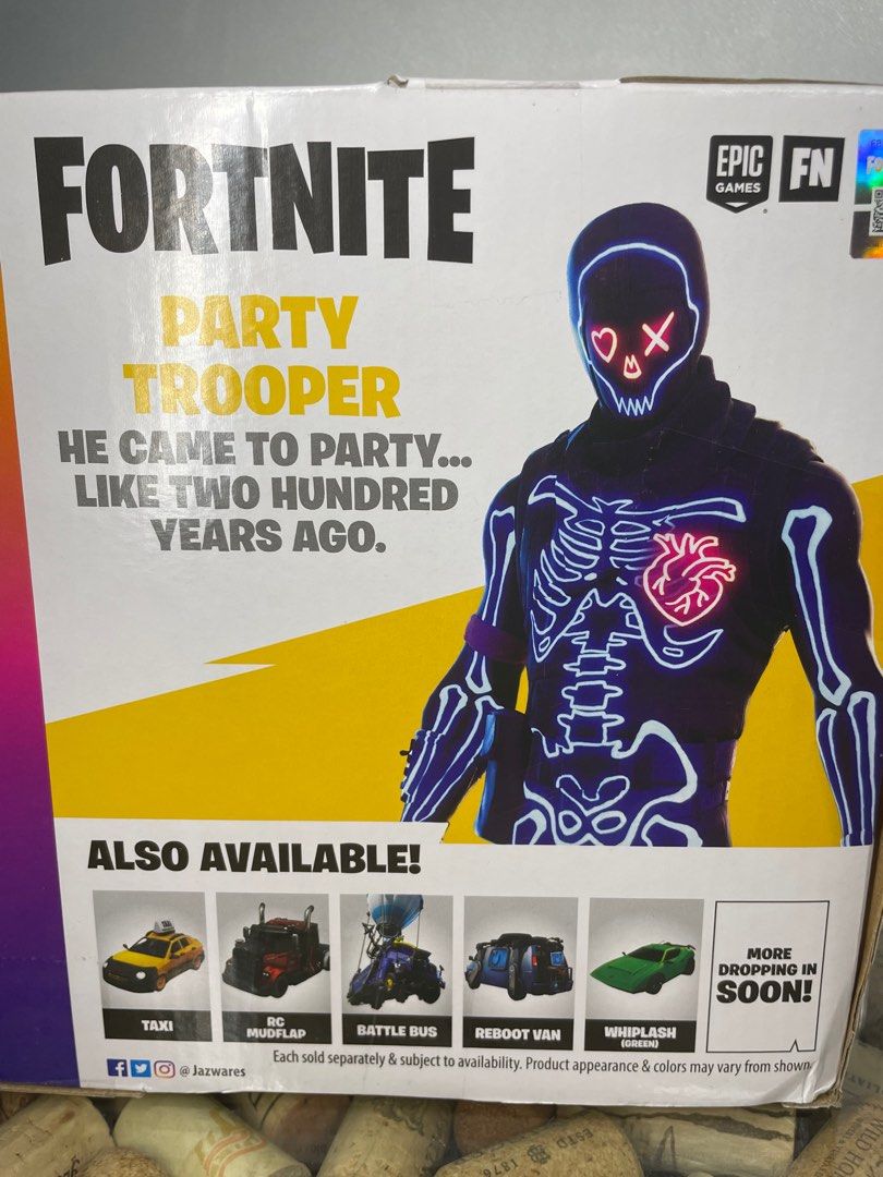 FORTNITE Figure Party Trooper with Pick up Truck, Hobbies & Toys, Toys ...