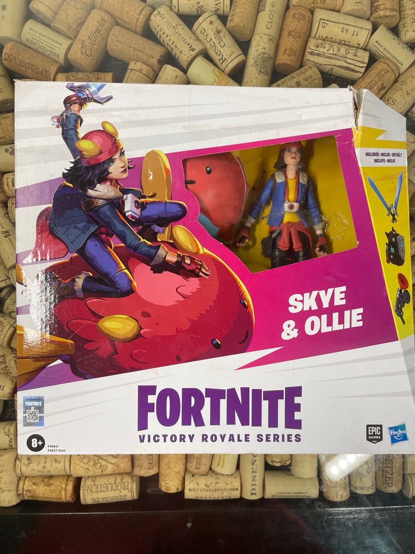 FORTNITE Figure Skye and Ollie - Victory Royale Series on Carousell
