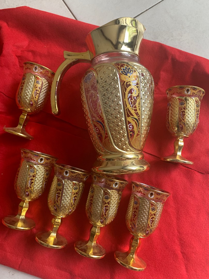 Gelas set dan teko ukir, Kitchen & Appliances di Carousell