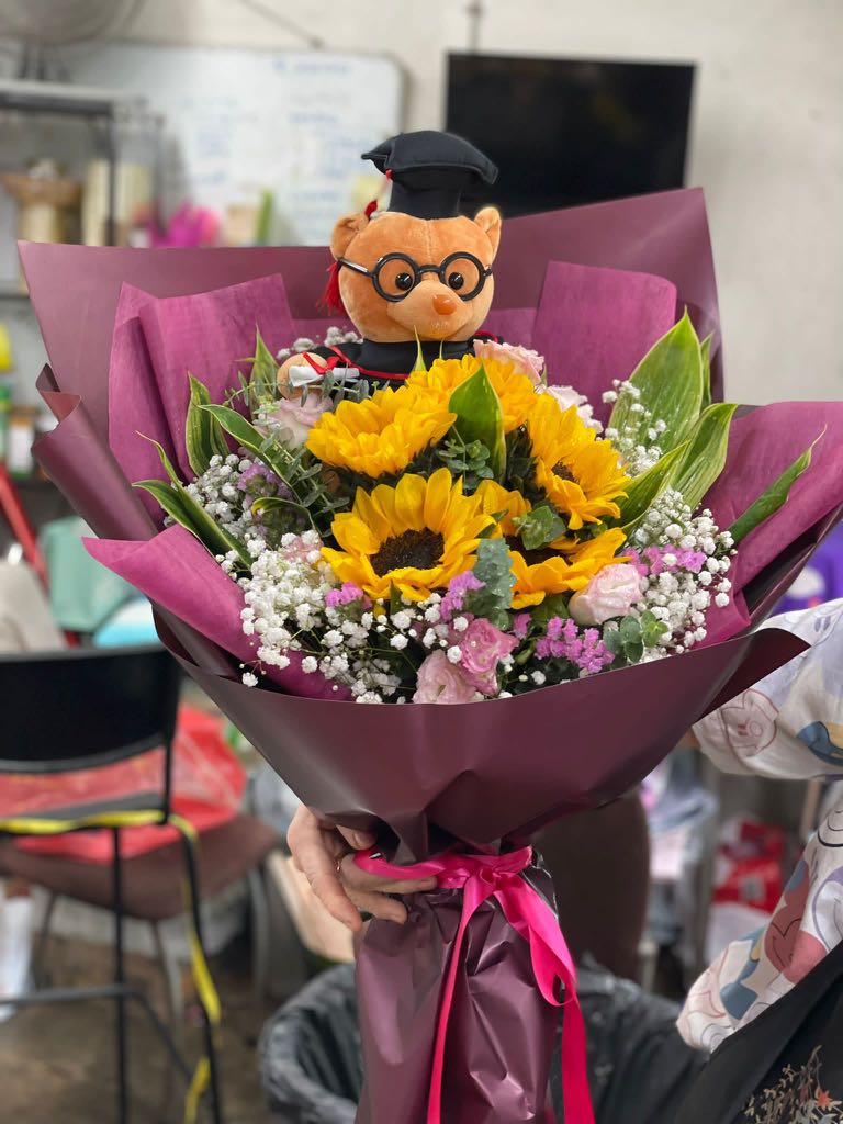 Graduation Bouquet | FREE DELIVERY | Sunflower Stalk | Flower Bouquet ...