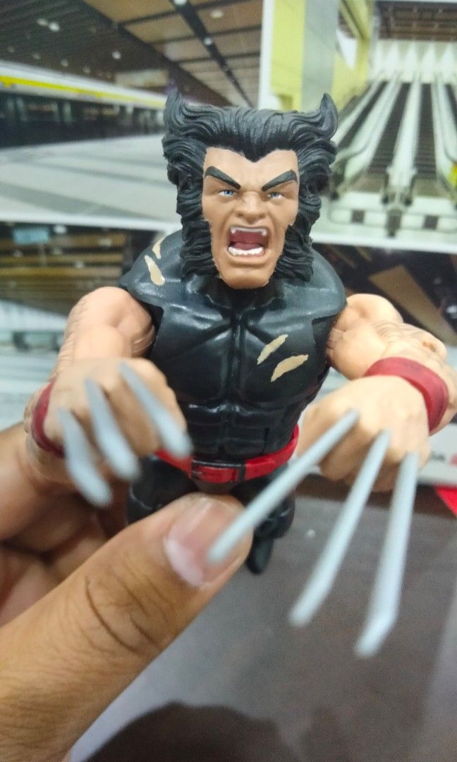 Hasbro Marvel Legends Wolverine Battle Damage Action Figure, Hobbies ...