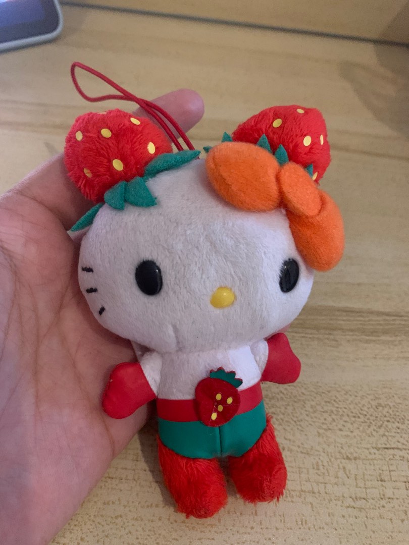 RARE Hello Kitty Ichigoman Strawberry Mascot Charm, Hobbies & Toys ...