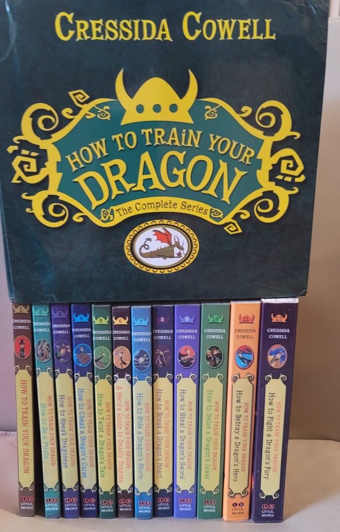 How to Train Your Dragon: The complete series 12 books, 興趣及遊戲, 書本 & 文具 ...