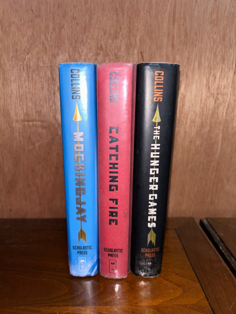 HUNGER GAMES (TRILOGY) HARDBOUND&DUSTCOVER, Hobbies & Toys, Books ...