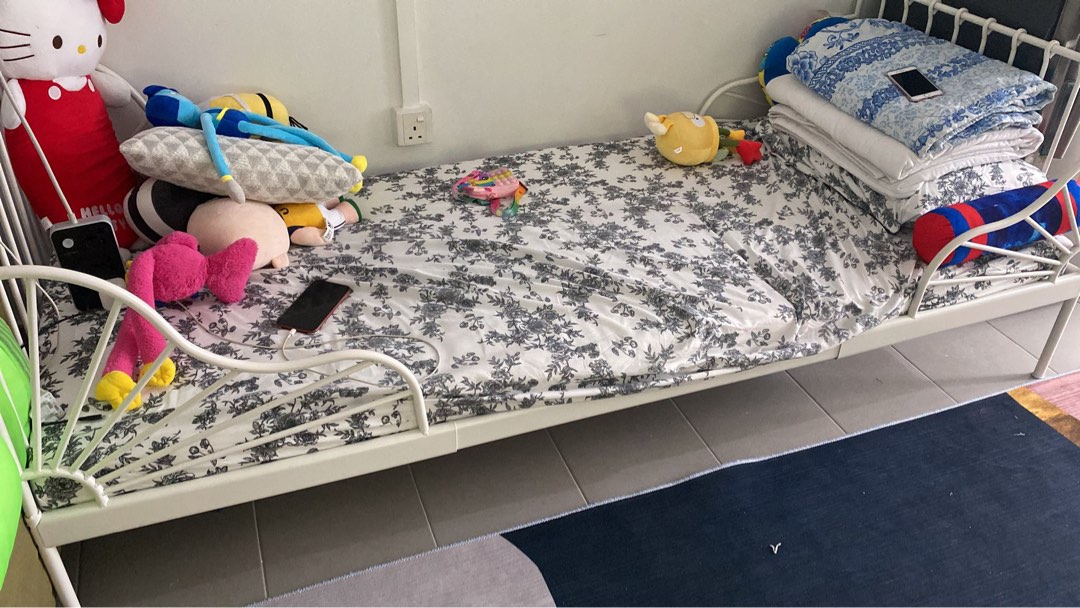 Ikea Minnen Extendable Bed Frame with Slatted Bed Base, white ...