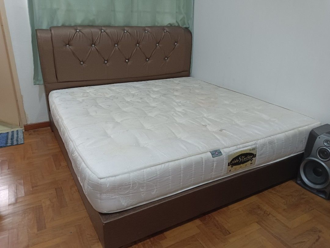 Katil King/ Tilam King, Furniture & Home Living, Furniture, Bed Frames ...