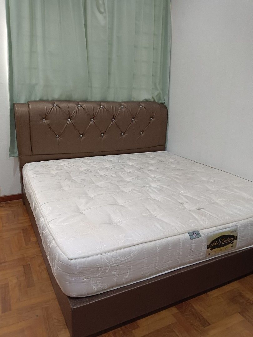 Katil King/ Tilam King, Furniture & Home Living, Furniture, Bed Frames ...