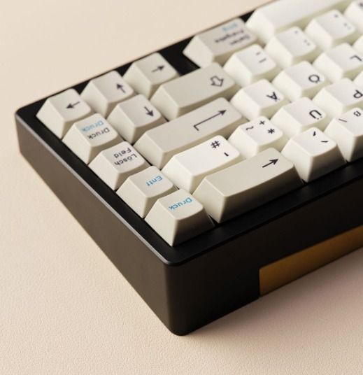 Kohaku R2 Lunar Black GB Spot, Computers & Tech, Parts & Accessories ...