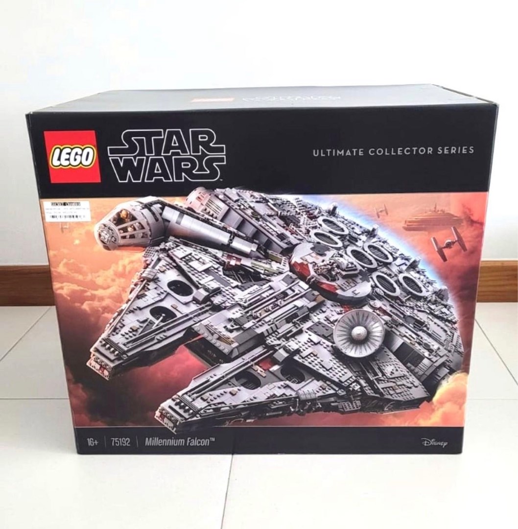 LEGO 75192 Millennium Falcon Star Wars Ultimate Collector Series ...