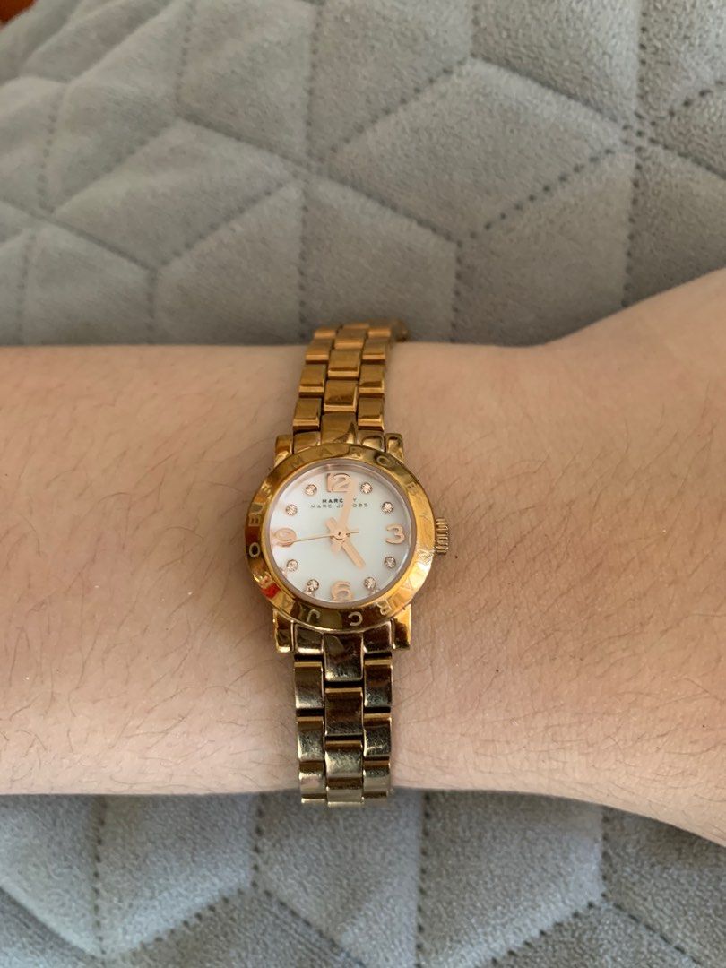 Marc Jacobs small face, Women's Fashion, Watches & Accessories, Watches ...