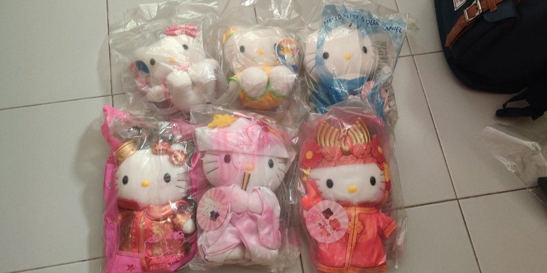McDonald's Hello Kitty Plushie, Hobbies & Toys, Toys & Games on Carousell