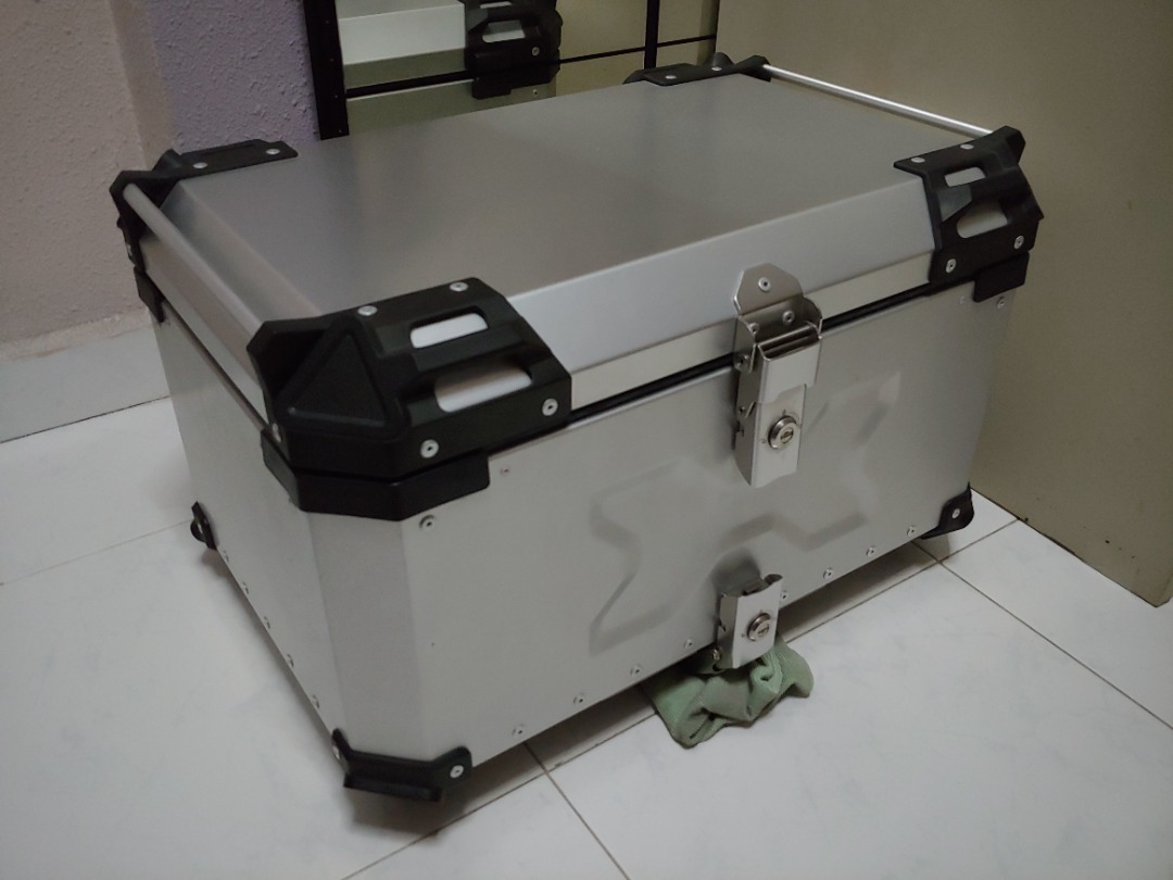 motorcycle top box 65L anodised silver with baseplate (rack is not ...