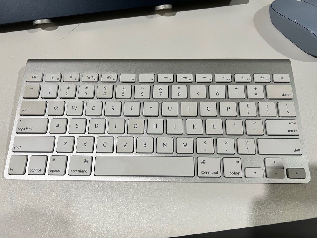 Original Apple Magic Keyboard Gen 1, Computers & Tech, Parts ...