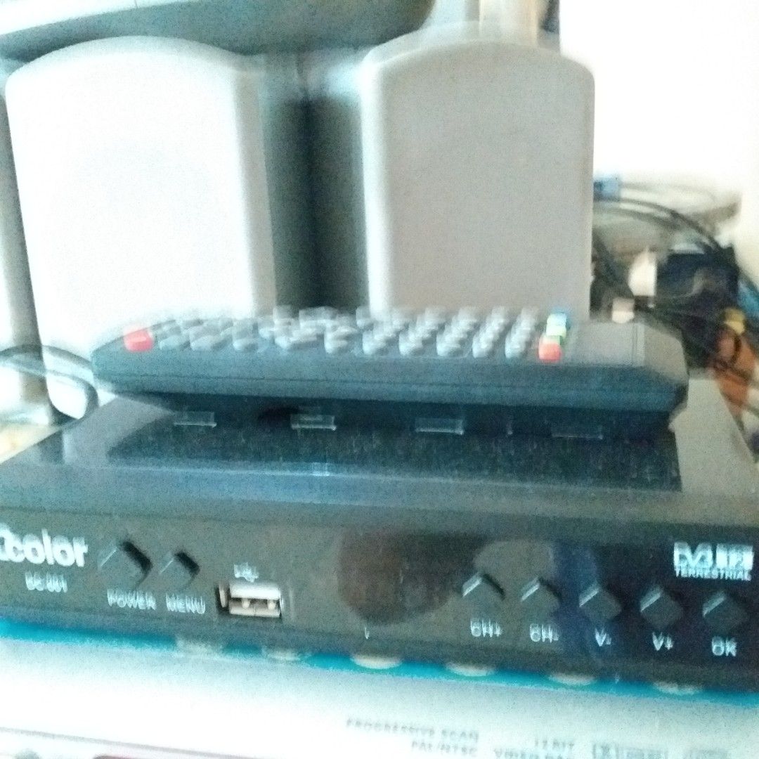 Paket lengkap stb box dan antena mini digital, Elektronik, TV ...