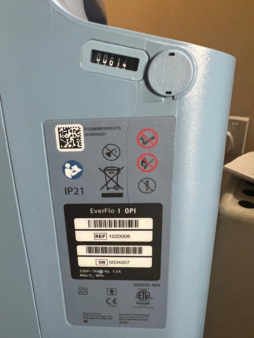 Philips Everflo Oxygen Concentrator, Health & Nutrition, Medical ...