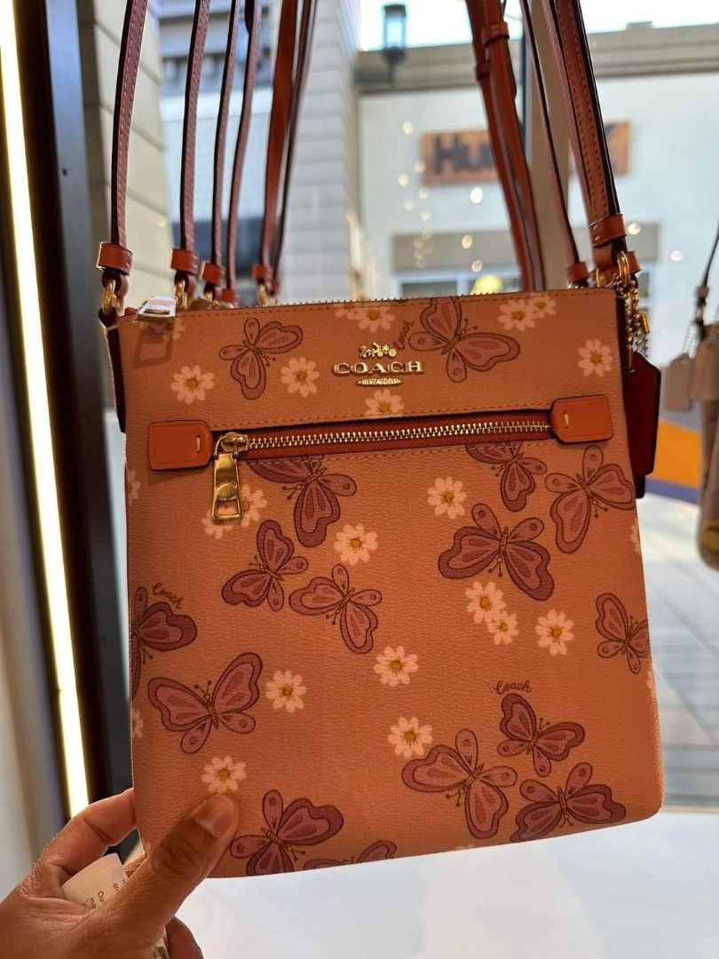 Preorder MK Large Chain Tote Bag June ETA, Women's Fashion, Bags ...