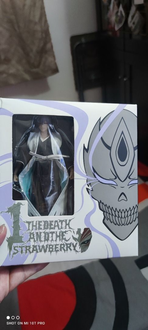 RARE limited edition Bleach "The Death and the Strawberry" Ichimaru Gin ...