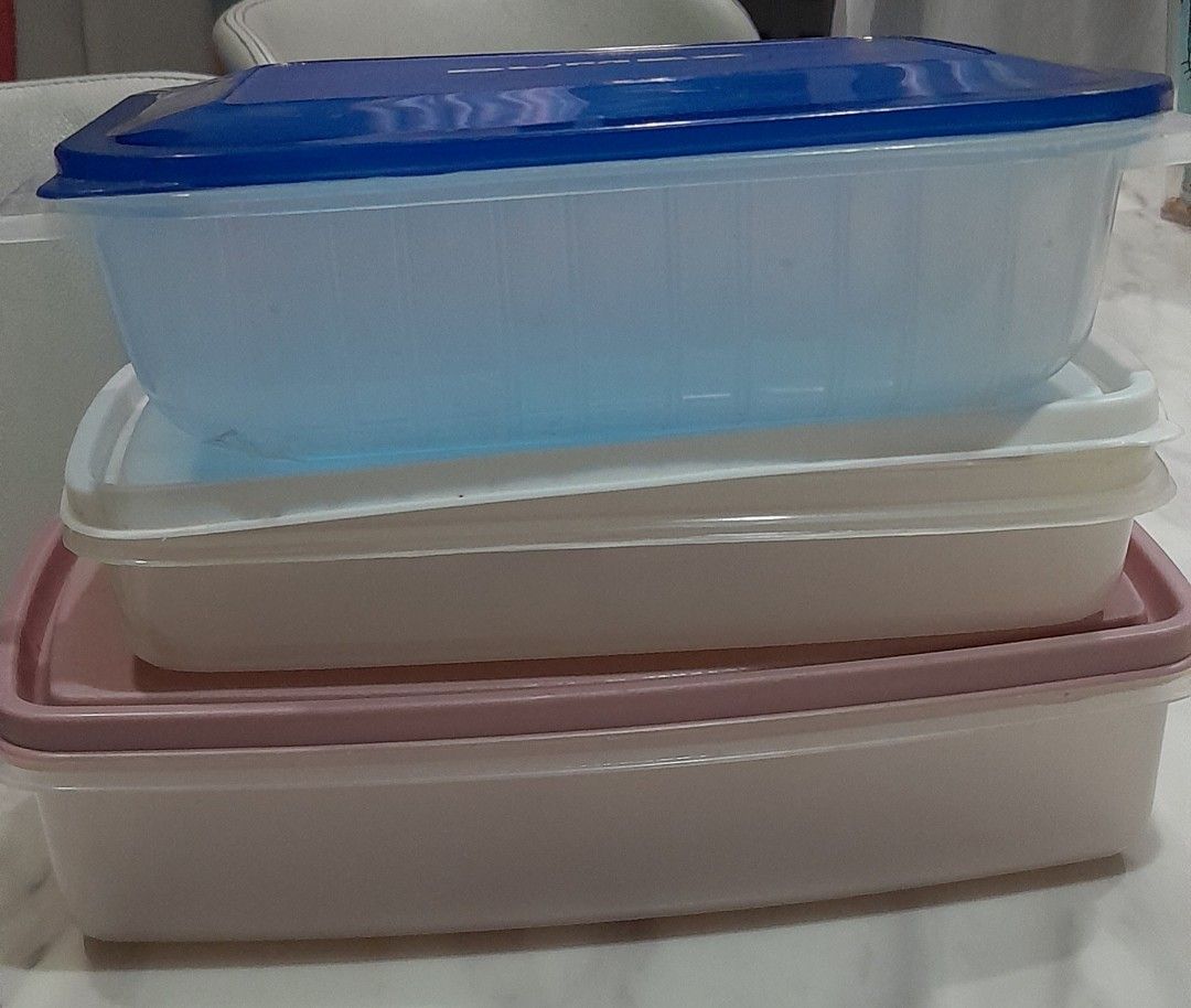 Rectangle plastic containers, Everything Else on Carousell