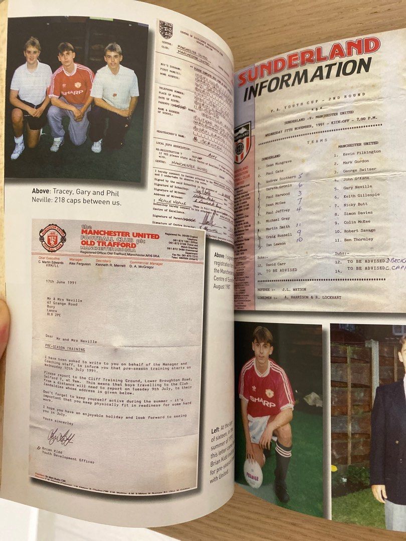 Red: My Autobiography - Gary Neville Manchester United, Hobbies & Toys ...