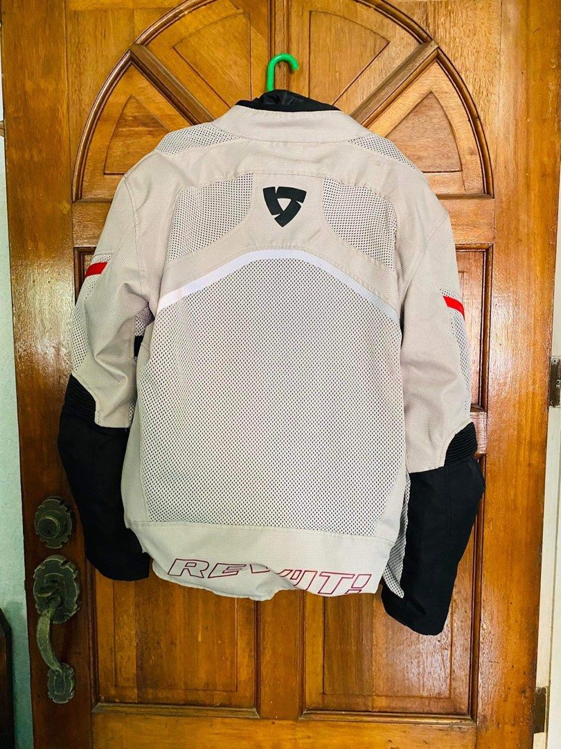 Revit jacket on Carousell